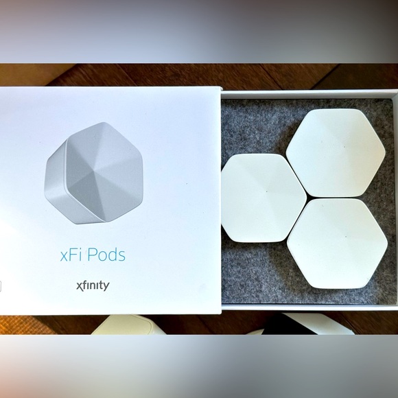 Xfinity | Networking | Xfinity Xfi Pods St Generation Set Of 3 | Poshmark